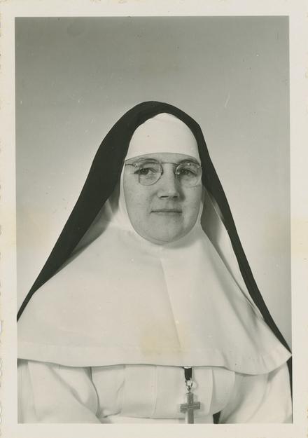 Portrait de soeur Marie-du-Précieux-Sang - Le monastère des Augustines ...